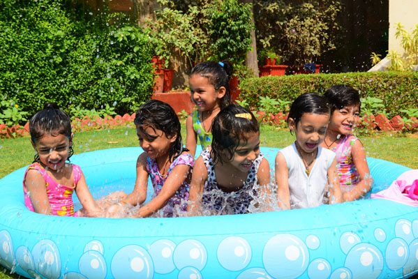 www.iisjaipur.org - /Play_House_Current_2016-17/Splash-Pool-Activity/